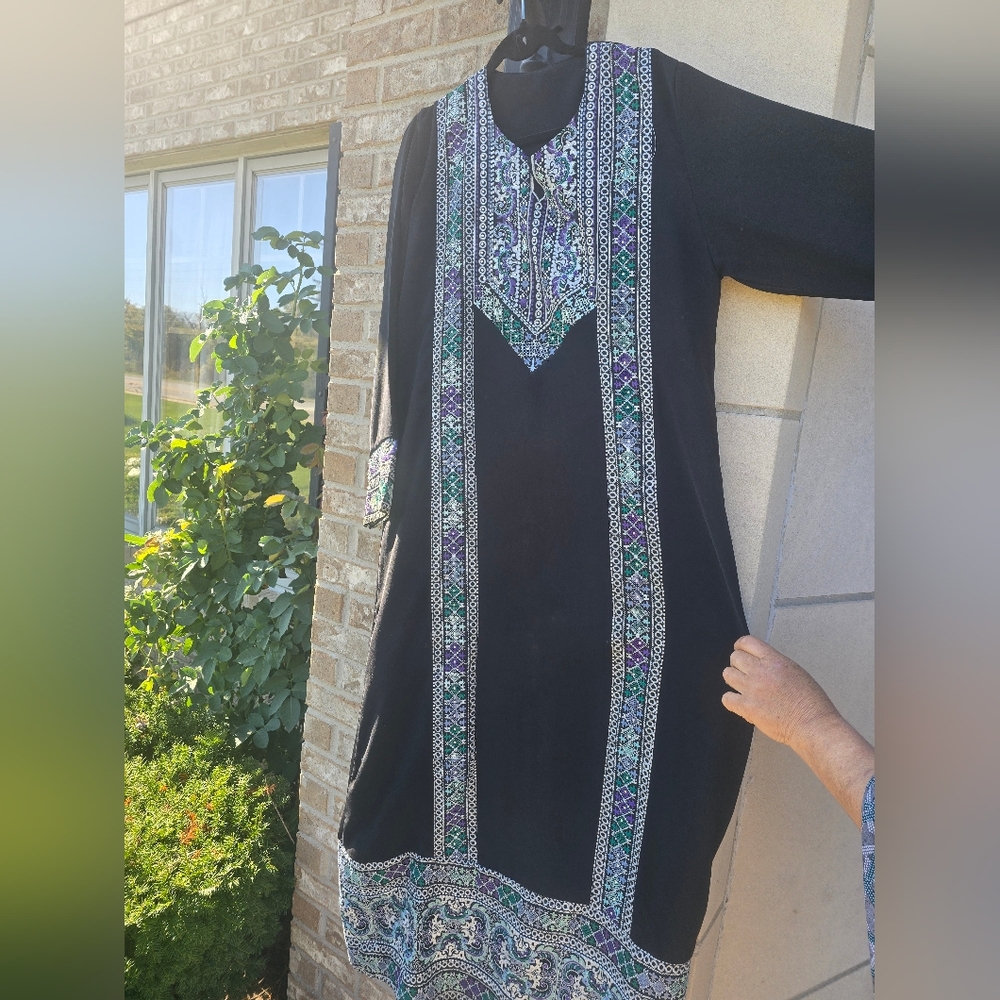 Exquisite Black Abeya – Elegant & Unique - Gem